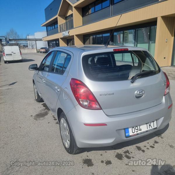 Grey Hyundai i20 2014 in Tallinn, with an engine capacity of 1.20 L and mileage of 116 thousand km for 4500 €, photo 3 on AUTOMOTO.COM.LV
