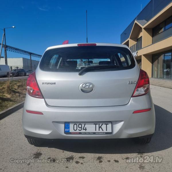 Grey Hyundai i20 2014 in Tallinn, with an engine capacity of 1.20 L and mileage of 116 thousand km for 4500 €, photo 6 on AUTOMOTO.COM.LV