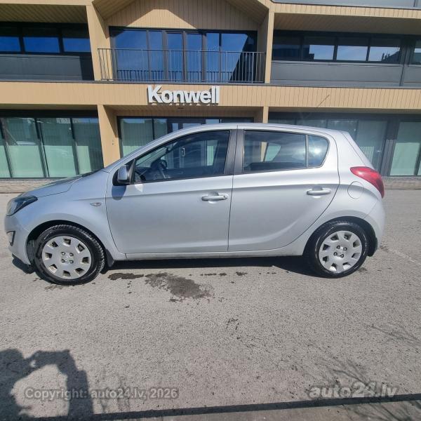 Grey Hyundai i20 2014 in Tallinn, with an engine capacity of 1.20 L and mileage of 116 thousand km for 4500 €, photo 10 on AUTOMOTO.COM.LV
