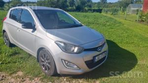 Pelēks Hyundai i20 2014 Rīga, ar dzinēja tilpumu 1.20 L un nobraukumu 194 tūkst. km par 2900 €, foto  vietnē AUTOMOTO.COM.LV