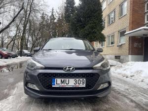 Grey Hyundai i20 2015 in Kaunas, with an engine capacity of 1.12 L and mileage of 142 thousand km for 5000 €, photo 3 on AUTOMOTO.COM.LV