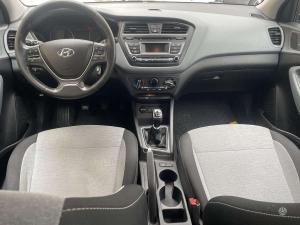 Grey Hyundai i20 2015 in Kaunas, with an engine capacity of 1.12 L and mileage of 142 thousand km for 5000 €, photo 7 on AUTOMOTO.COM.LV