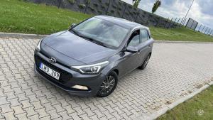 Grey Hyundai i20 2015 in Kaunas, with an engine capacity of 1.12 L and mileage of 142 thousand km for 4595 €, photo  on AUTOMOTO.COM.LV