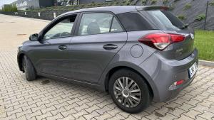 Grey Hyundai i20 2015 in Kaunas, with an engine capacity of 1.12 L and mileage of 142 thousand km for 4595 €, photo 5 on AUTOMOTO.COM.LV