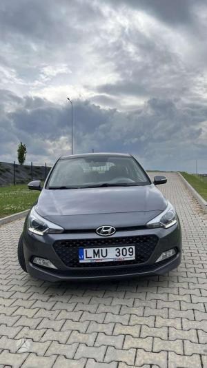 Grey Hyundai i20 2015 in Kaunas, with an engine capacity of 1.12 L and mileage of 142 thousand km for 4595 €, photo 13 on AUTOMOTO.COM.LV