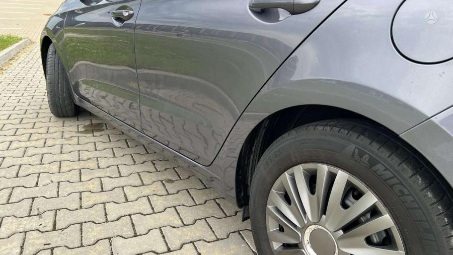 Grey Hyundai i20 2015 in Kaunas, with an engine capacity of 1.12 L and mileage of 142 thousand km for 4595 €, photo 14 on AUTOMOTO.COM.LV
