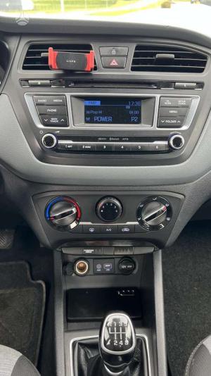 Grey Hyundai i20 2015 in Kaunas, with an engine capacity of 1.12 L and mileage of 142 thousand km for 4595 €, photo 23 on AUTOMOTO.COM.LV