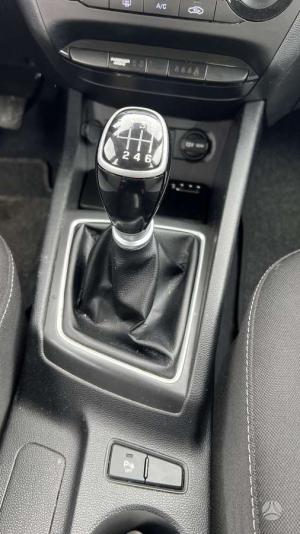 Grey Hyundai i20 2015 in Kaunas, with an engine capacity of 1.12 L and mileage of 142 thousand km for 4595 €, photo 24 on AUTOMOTO.COM.LV