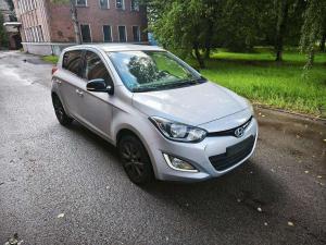 Grey Hyundai i20 2015 in Kaunas, with an engine capacity of 1.25 L and mileage of 178 thousand km for 2990 €, photo 3 on AUTOMOTO.COM.LV
