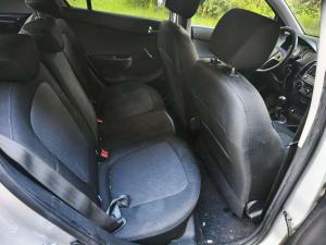 Grey Hyundai i20 2015 in Kaunas, with an engine capacity of 1.25 L and mileage of 178 thousand km for 2990 €, photo 10 on AUTOMOTO.COM.LV