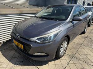 Grey Hyundai i20 2016 in Marijampole, with an engine capacity of 1.12 L and mileage of 200 thousand km for 2999 €, photo  on AUTOMOTO.COM.LV
