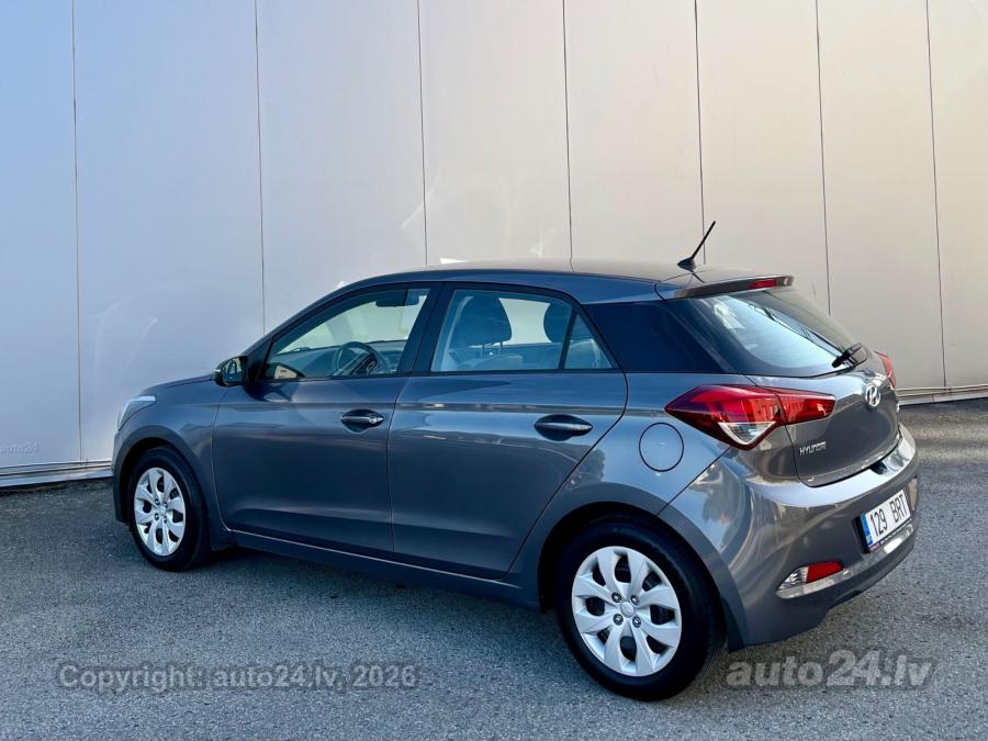 Pelēks Hyundai i20 2016 Tallina, ar dzinēja tilpumu 1.20 L un nobraukumu 230 tūkst. km par 3990 €, foto 4 vietnē AUTOMOTO.COM.LV