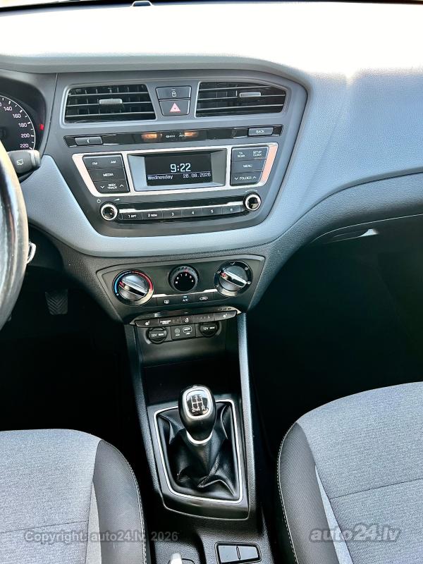 Grey Hyundai i20 2016 in Tallinn, with an engine capacity of 1.20 L and mileage of 230 thousand km for 3990 €, photo 10 on AUTOMOTO.COM.LV