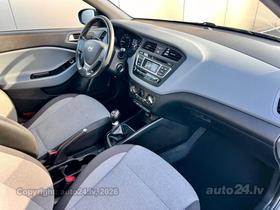 Pelēks Hyundai i20 2016 Tallina, ar dzinēja tilpumu 1.20 L un nobraukumu 230 tūkst. km par 3990 €, foto 15 vietnē AUTOMOTO.COM.LV