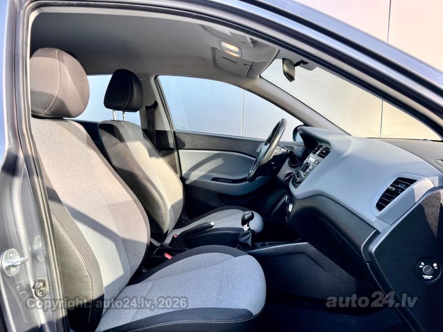 Pelēks Hyundai i20 2016 Tallina, ar dzinēja tilpumu 1.20 L un nobraukumu 230 tūkst. km par 3990 €, foto 16 vietnē AUTOMOTO.COM.LV