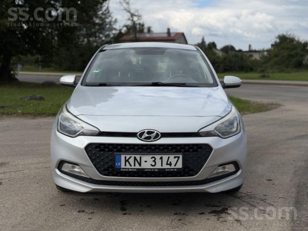 Hyundai i20 2016 Ogre vietnē Pelēks Hyundai i20 2016 Ogre, ar dzinēja tilpumu 1.20 L un nobraukumu 162 tūkst. km par 4890 €, foto 4 vietnē AUTOMOTO.COM.LV