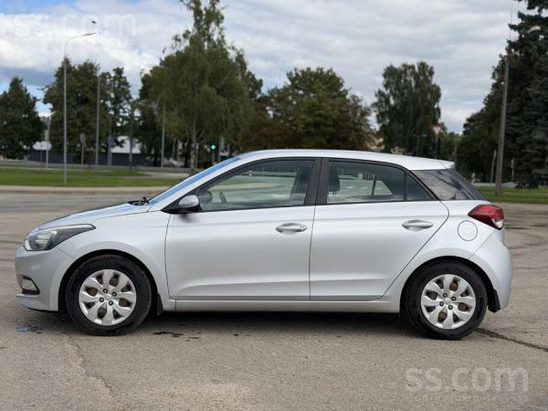 Hyundai i20 2016 Ogre vietnē Pelēks Hyundai i20 2016 Ogre, ar dzinēja tilpumu 1.20 L un nobraukumu 162 tūkst. km par 4890 €, foto 5 vietnē AUTOMOTO.COM.LV