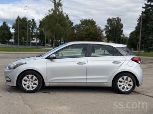 Grey Hyundai i20 2016 in Ogre, with an engine capacity of 1.20 L and mileage of 162 thousand km for 4890 €, photo 5 on AUTOMOTO.COM.LV
