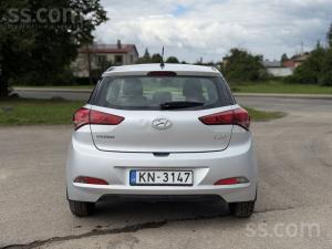 Grey Hyundai i20 2016 in Ogre, with an engine capacity of 1.20 L and mileage of 162 thousand km for 4890 €, photo 9 on AUTOMOTO.COM.LV