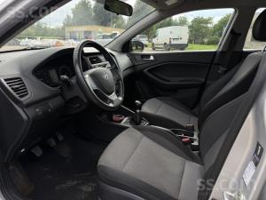 Grey Hyundai i20 2016 in Ogre, with an engine capacity of 1.20 L and mileage of 162 thousand km for 4890 €, photo 12 on AUTOMOTO.COM.LV