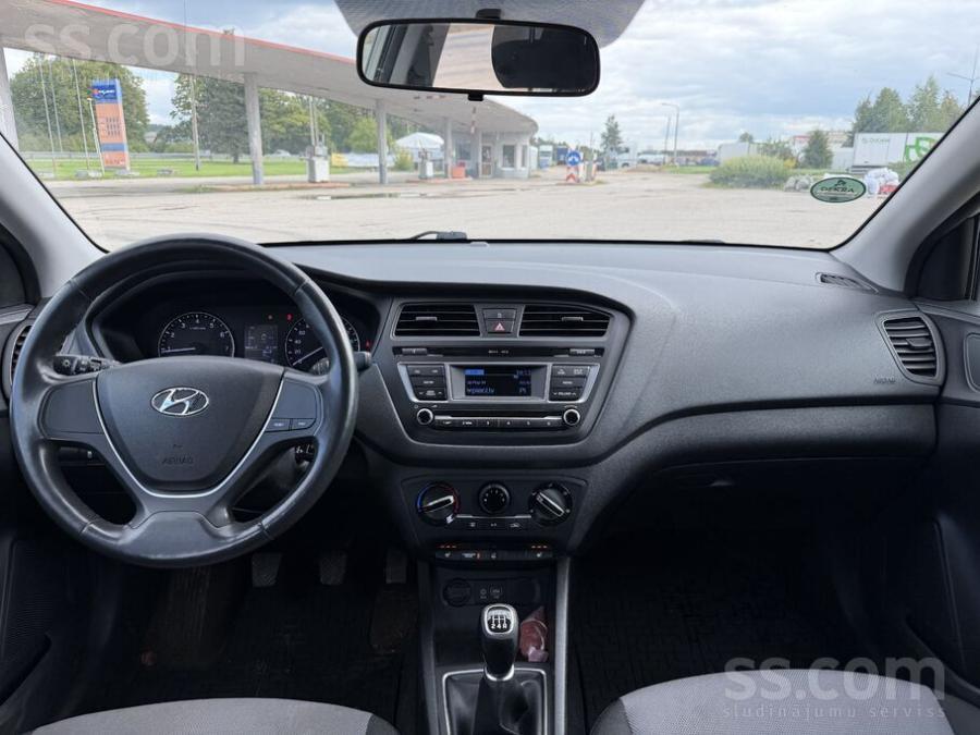 Grey Hyundai i20 2016 in Ogre, with an engine capacity of 1.20 L and mileage of 162 thousand km for 4890 €, photo 13 on AUTOMOTO.COM.LV