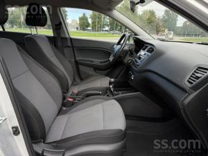 Grey Hyundai i20 2016 in Ogre, with an engine capacity of 1.20 L and mileage of 162 thousand km for 4890 €, photo 14 on AUTOMOTO.COM.LV