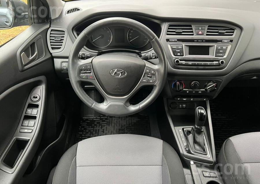 Grey Hyundai i20 2017 in Riga, with an engine capacity of 1.40 L and mileage of 19 thousand km for 9180 €, photo 10 on AUTOMOTO.COM.LV