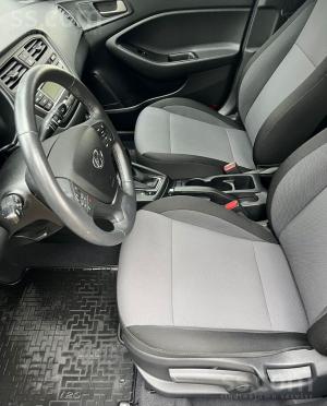 Grey Hyundai i20 2017 in Riga, with an engine capacity of 1.40 L and mileage of 19 thousand km for 9180 €, photo 12 on AUTOMOTO.COM.LV
