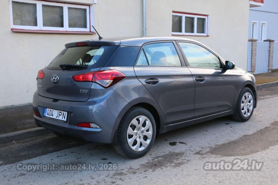 Grey Hyundai i20 2017 in Tartu, with an engine capacity of 1.00 L and mileage of 146 thousand km for 6900 €, photo 4 on AUTOMOTO.COM.LV