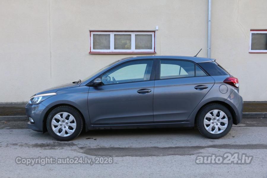 Grey Hyundai i20 2017 in Tartu, with an engine capacity of 1.00 L and mileage of 146 thousand km for 6900 €, photo 7 on AUTOMOTO.COM.LV