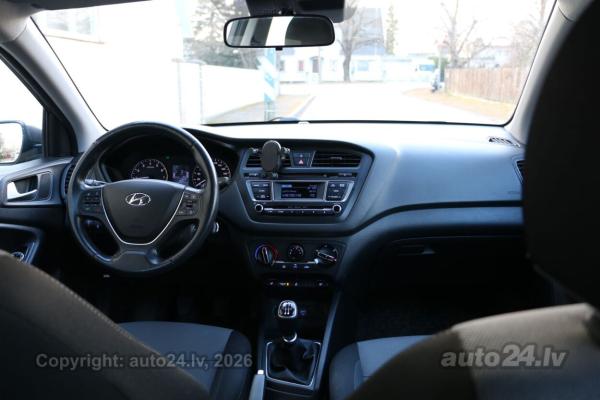 Grey Hyundai i20 2017 in Tartu, with an engine capacity of 1.00 L and mileage of 146 thousand km for 6900 €, photo 11 on AUTOMOTO.COM.LV