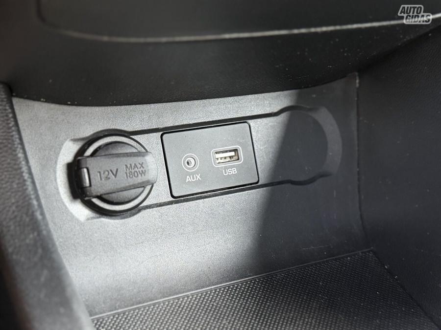 Grey Hyundai i20 2017 in Panevezys, with an engine capacity of 1.20 L and mileage of 212 thousand km for 5200 €, photo 17 on AUTOMOTO.COM.LV