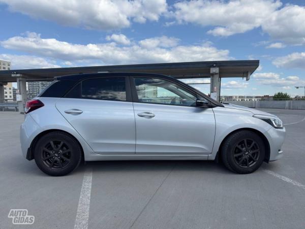 Pelēks Hyundai i20 2017 Viļņa, ar dzinēja tilpumu 1.40 L un nobraukumu 86 tūkst. km par 10000 €, foto 6 vietnē AUTOMOTO.COM.LV