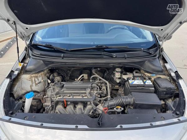 Grey Hyundai i20 2017 in Vilnius, with an engine capacity of 1.40 L and mileage of 86 thousand km for 10000 €, photo 8 on AUTOMOTO.COM.LV