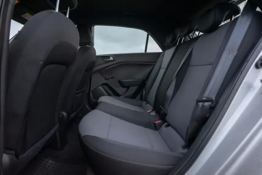 Pelēks Hyundai i20 2017 Liepāja, ar dzinēja tilpumu 1.20 L un nobraukumu 126 tūkst. km par 5850 €, foto 11 vietnē AUTOMOTO.COM.LV
