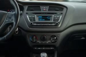 Pelēks Hyundai i20 2017 Liepāja, ar dzinēja tilpumu 1.20 L un nobraukumu 126 tūkst. km par 5850 €, foto 16 vietnē AUTOMOTO.COM.LV