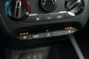 Pelēks Hyundai i20 2017 Liepāja, ar dzinēja tilpumu 1.20 L un nobraukumu 126 tūkst. km par 5850 €, foto 17 vietnē AUTOMOTO.COM.LV