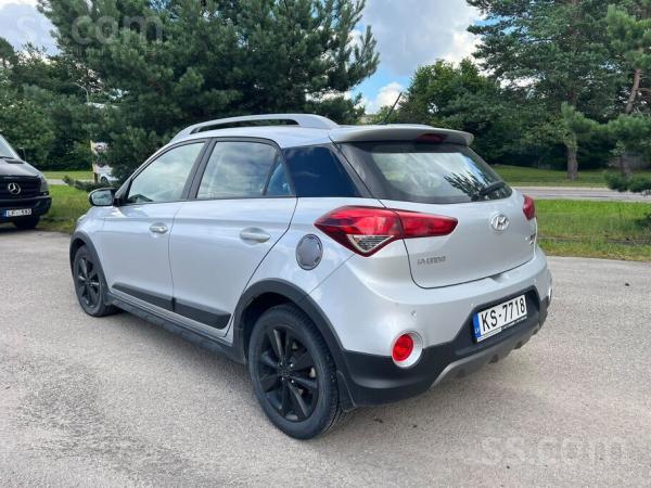 Grey Hyundai i20 2017 in Jekabpils, with an engine capacity of 1.00 L and mileage of 155 thousand km for 5900 €, photo 2 on AUTOMOTO.COM.LV