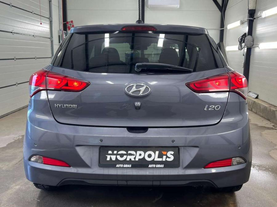 Grey Hyundai i20 2017 in Vilnius, with an engine capacity of 1.00 L and mileage of 231 thousand km for 5929 €, photo 7 on AUTOMOTO.COM.LV