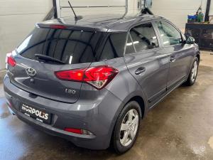 Grey Hyundai i20 2017 in Vilnius, with an engine capacity of 1.00 L and mileage of 231 thousand km for 5929 €, photo 9 on AUTOMOTO.COM.LV