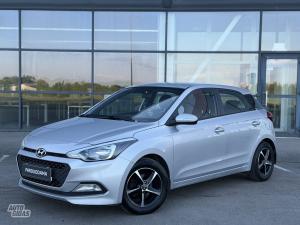 Grey Hyundai i20 2017 in Panevezys, with an engine capacity of 1.20 L and mileage of 213 thousand km for 4600 €, photo  on AUTOMOTO.COM.LV