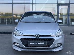 Pelēks Hyundai i20 2017 Panevēža, ar dzinēja tilpumu 1.20 L un nobraukumu 213 tūkst. km par 4600 €, foto 3 vietnē AUTOMOTO.COM.LV