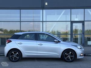 Pelēks Hyundai i20 2017 Panevēža, ar dzinēja tilpumu 1.20 L un nobraukumu 213 tūkst. km par 4600 €, foto 6 vietnē AUTOMOTO.COM.LV