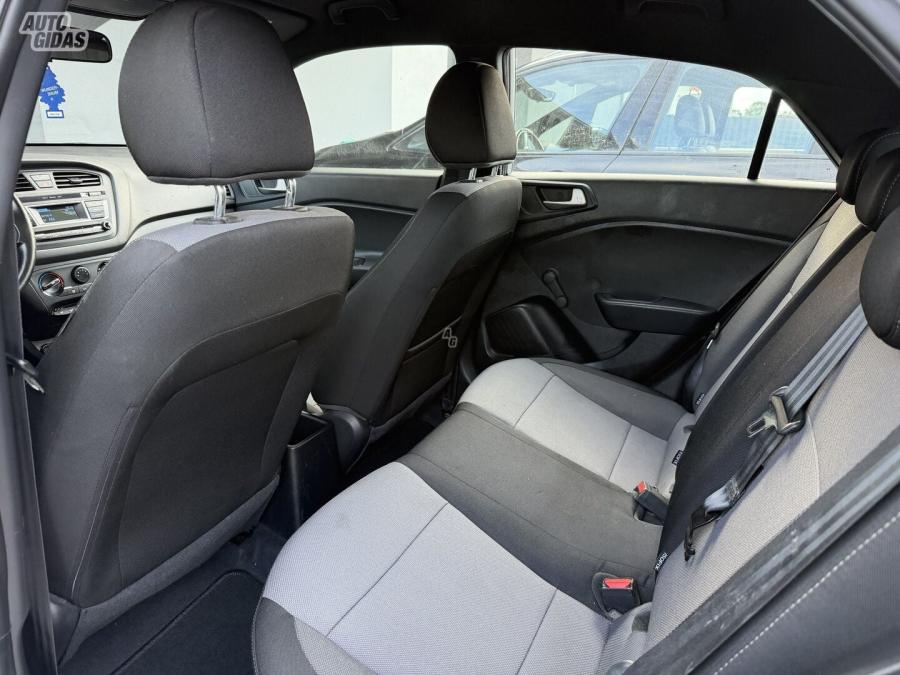 Pelēks Hyundai i20 2017 Panevēža, ar dzinēja tilpumu 1.20 L un nobraukumu 213 tūkst. km par 4600 €, foto 14 vietnē AUTOMOTO.COM.LV