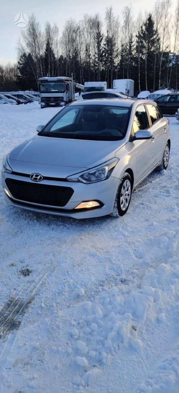 Grey Hyundai i20 2018 in Radviliskis, with an engine capacity of 1.25 L and mileage of 186 thousand km for 4450 €, photo 1 on AUTOMOTO.COM.LV