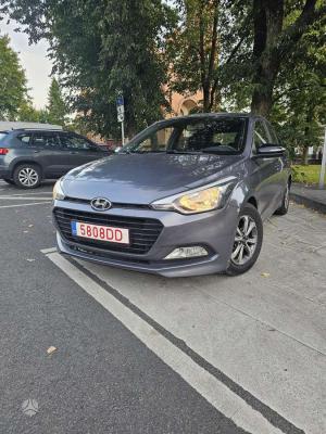 Pelēks Hyundai i20 2018 Panevēža, ar dzinēja tilpumu 1.24 L un nobraukumu 76 tūkst. km par 6400 €, foto 3 vietnē AUTOMOTO.COM.LV