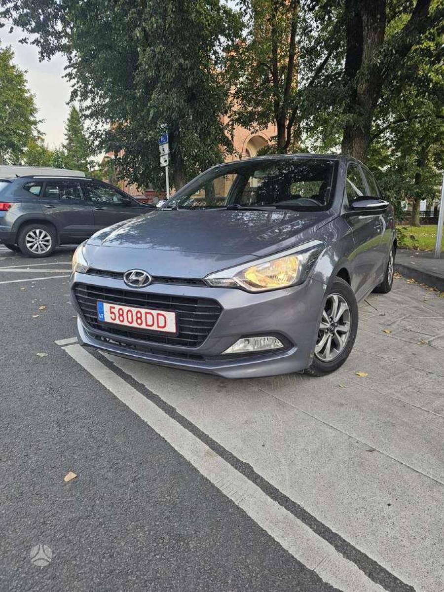 Pelēks Hyundai i20 2018 Panevēža, ar dzinēja tilpumu 1.24 L un nobraukumu 76 tūkst. km par 6400 €, foto 3 vietnē AUTOMOTO.COM.LV