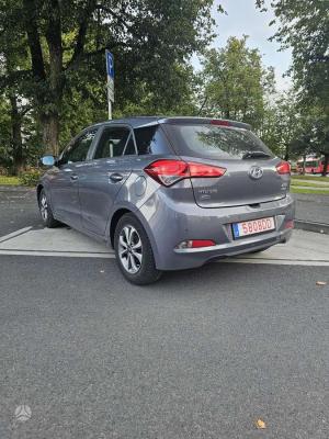 Pelēks Hyundai i20 2018 Panevēža, ar dzinēja tilpumu 1.24 L un nobraukumu 76 tūkst. km par 6400 €, foto 5 vietnē AUTOMOTO.COM.LV