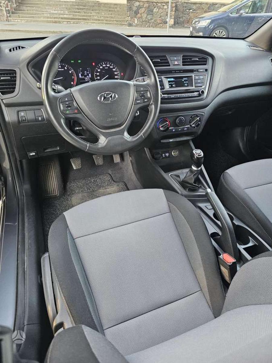 Pelēks Hyundai i20 2018 Panevēža, ar dzinēja tilpumu 1.24 L un nobraukumu 76 tūkst. km par 6400 €, foto 8 vietnē AUTOMOTO.COM.LV