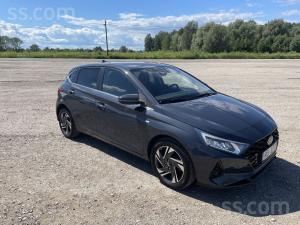 Grey Hyundai i20 2020 in Riga, with an engine capacity of 1.00 L and mileage of 52 thousand km for 14800 €, photo 3 on AUTOMOTO.COM.LV